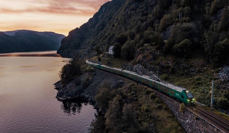 Customer Case Study: Vy - Signature Rail